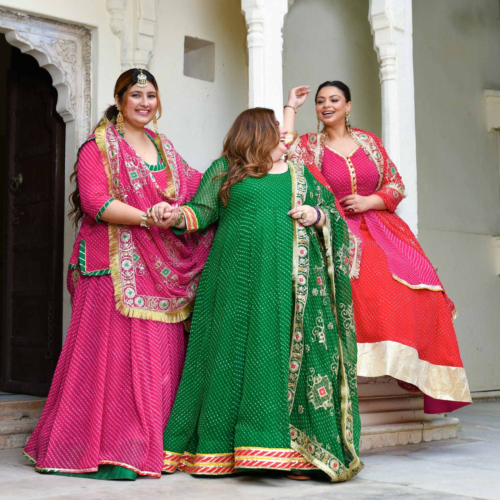 Buy Kohinoor-Rani Pink Mothra Embroidered Poshak Lehenga Set | Meera ...