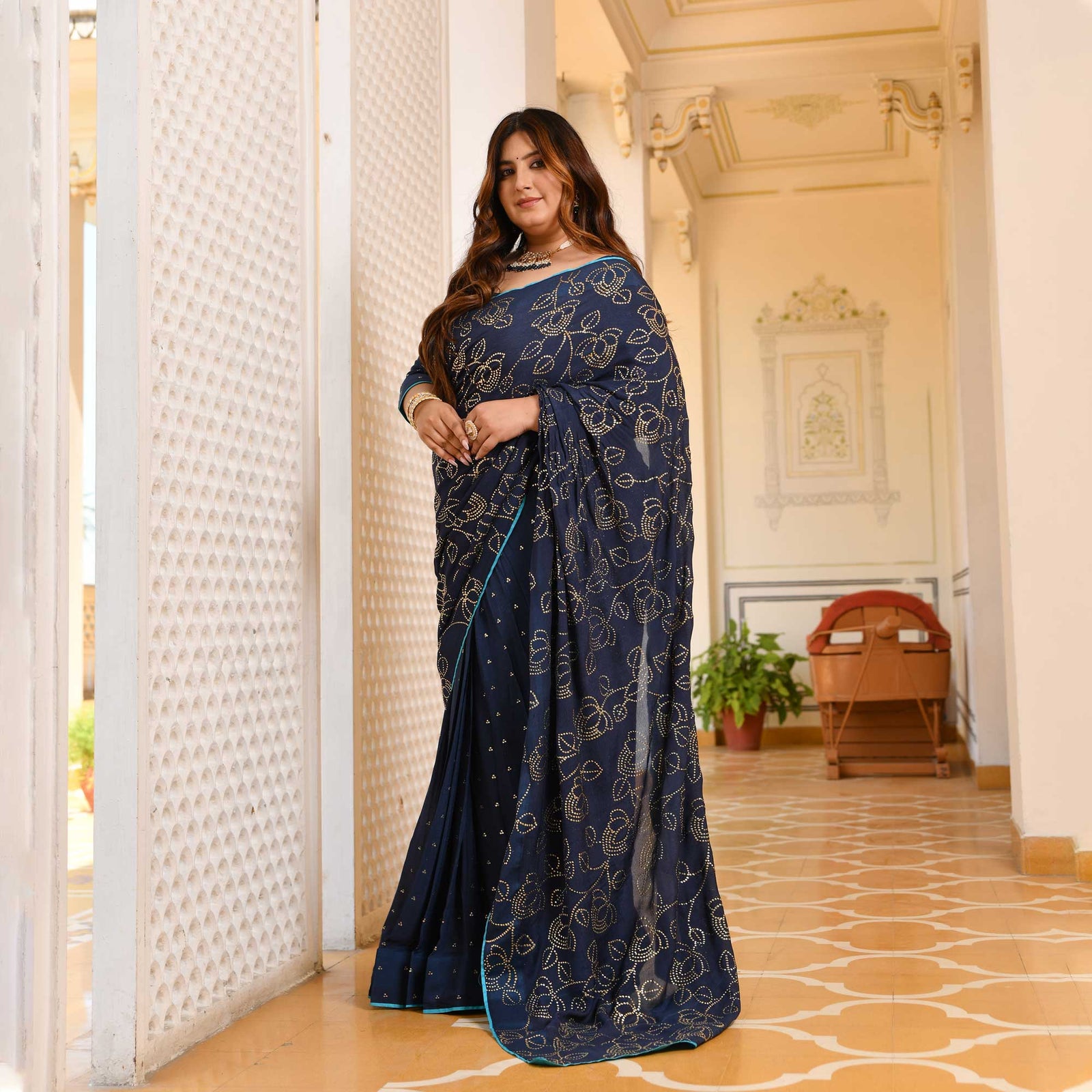Buy Plus Size Pre Drape Sarees for Women | Meera Plus Size
