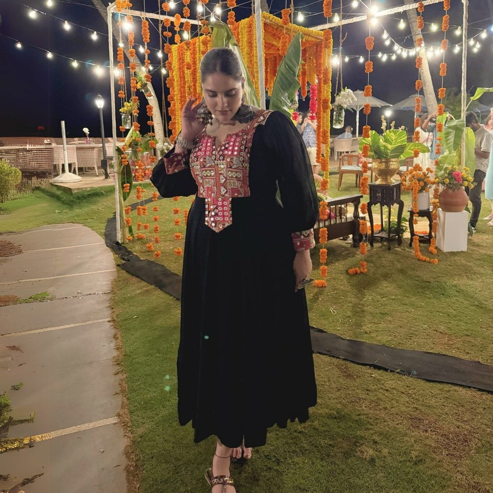 Buy Ravishing Black Kutch Embroidered Anarkali | Meera Plus Size